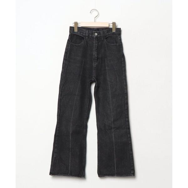 『セール実施中』参考価格：5，390円発売時期：2021年12月コンディション：B（目立つ使用感なし）使用感が少ない、または気にならないアイテム内側：毛玉参考商品名：センタープレスフレアデニム参考品番：AA24-24A005ZOZO問い合わ...