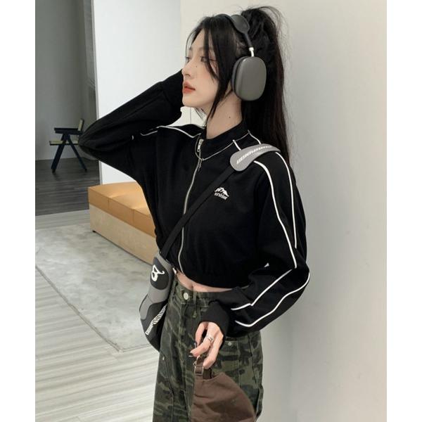 『セール実施中』参考価格：3，900円発売時期：2024年02月コンディション：B（目立つ使用感なし）使用感が少ない、または気にならないアイテム首周り・袖口：毛玉【商品に関する注意事項】・こちらの商品画像は、実物ではなく新品時の画像を掲載し...