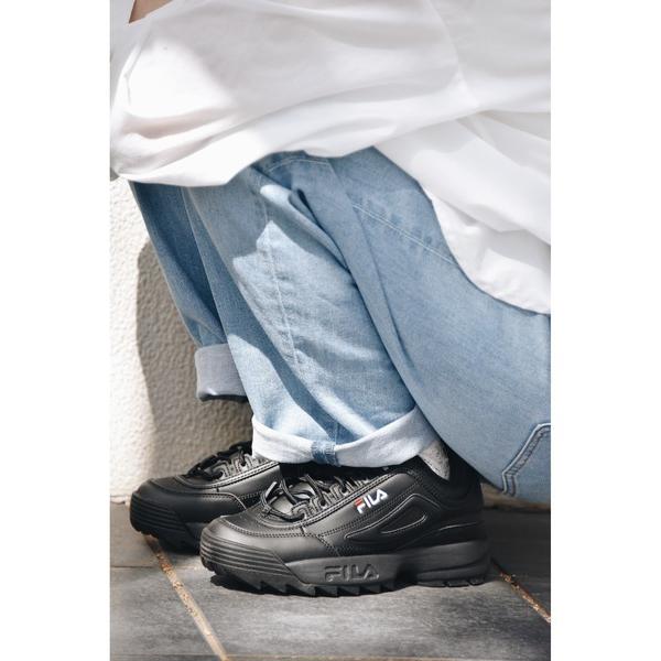 『セール実施中』参考価格：10，780円発売時期：2025年02月コンディション：C（やや使用感あり）使用感があり、やや気になる傷や汚れがあるアイテム内側：毛玉表面：履きジワかかと：擦り減り全体的：汚れ参考商品名：DISRUPTOR 2参考...