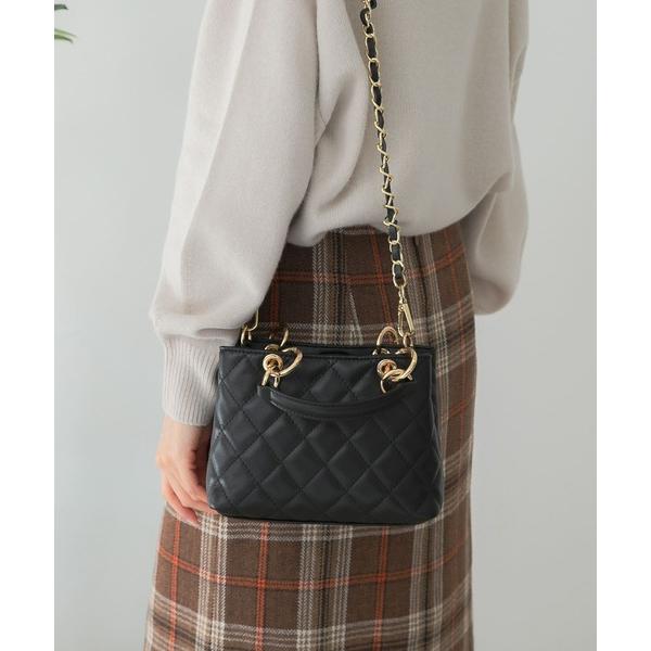 参考価格：22，000円発売時期：2023年09月コンディション：A（使用感なし）数回使用した程度で使用感が感じられないアイテム付属品：タグ参考商品名：AULENTTI　キルティングスクエアバッグ参考品番：STAW24407-RL36【商品...