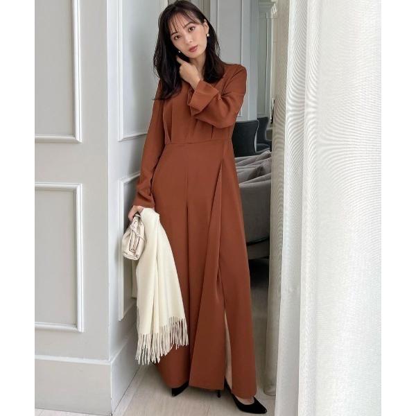 『セール実施中』参考価格：24，200円発売時期：2022年12月コンディション：A（使用感なし）数回使用した程度で使用感が感じられないアイテム参考商品名：ワイドタックオールインワン参考品番：1522630896-0【商品に関する注意事項】...