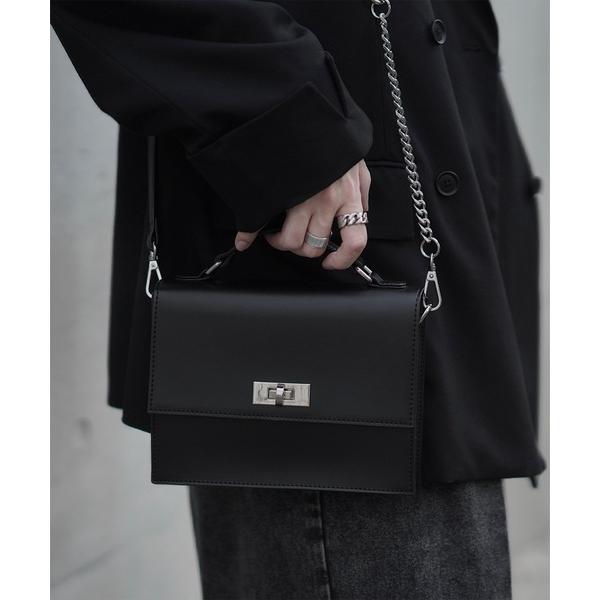 参考価格：4，730円発売時期：2024年04月コンディション：A（使用感なし）数回使用した程度で使用感が感じられないアイテム参考商品名：メタル チェーン ショルダーバッグ 2way スクエア トート参考品番：RSG24043【商品に関する...