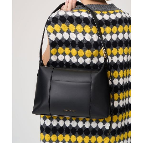 『タイムセール実施中』参考価格：10，500円発売時期：2022年09月コンディション：D（傷・汚れあり）傷や汚れがあるが使用には問題ないアイテム角：剥げ表面：汚れ留め具：破損付属品：タグ参考商品名：【販売終了】Lorain ローレーン シ...