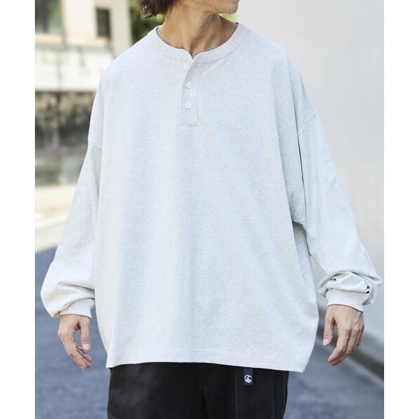 『セール実施中』参考価格：5，489円発売時期：2025年08月コンディション：B（目立つ使用感なし）使用感が少ない、または気にならないアイテム袖：汚れ参考商品名：限定展開 CHOW DOWN/チャウダウン ワイドシルエット ワンポイント刺...