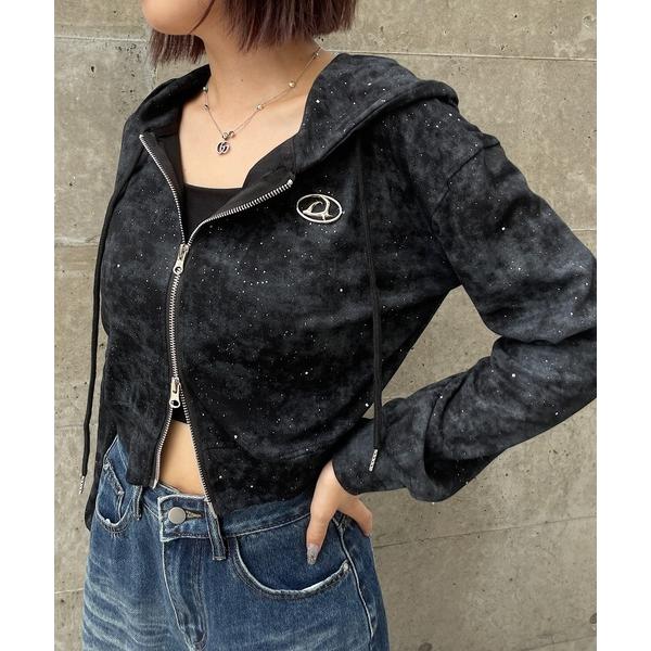 『セール実施中』参考価格：6，490円発売時期：2025年06月コンディション：A（使用感なし）数回使用した程度で使用感が感じられないアイテム全体的：型崩れ参考商品名：プレート付ショート丈ラメフードジップパーカー参考品番：112020319...