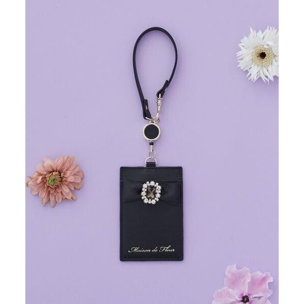 ZOZO問い合わせ番号:103584889ショップ:Maison de FLEUR，メゾン ド フルールブランド:Maison de FLEUR，メゾンドフルール商品名:リール付きビジューリボンパスケースカテゴリ:財布/小物>パスケー...