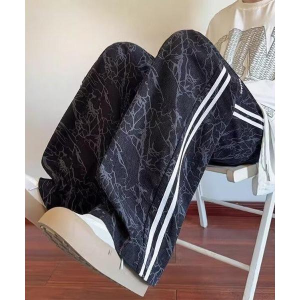 『タイムセール実施中』参考価格：3，520円発売時期：2024年11月コンディション：B（目立つ使用感なし）使用感が少ない、または気にならないアイテム後身頃：毛玉【商品に関する注意事項】・こちらの商品画像は、実物ではなく新品時の画像を掲載し...