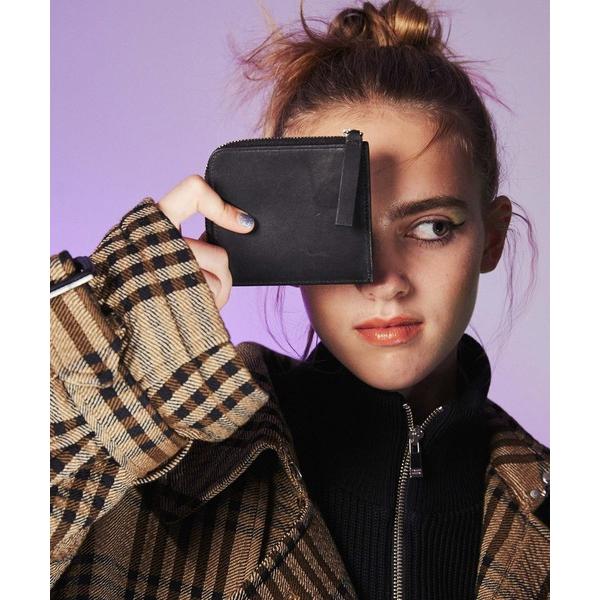 『タイムセール実施中』参考価格：15，400円発売時期：2023年07月コンディション：A（使用感なし）数回使用した程度で使用感が感じられないアイテム参考商品名：《UNISEX》L-Shaped Zipper Wallet/L字ファスナーウ...