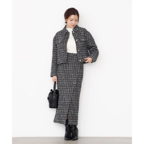 『セール実施中』参考価格：12，991円発売時期：2025年08月コンディション：A（使用感なし）数回使用した程度で使用感が感じられないアイテム参考商品名：ラメツイードナロースカート / 1215220915参考品番：121-5220915...