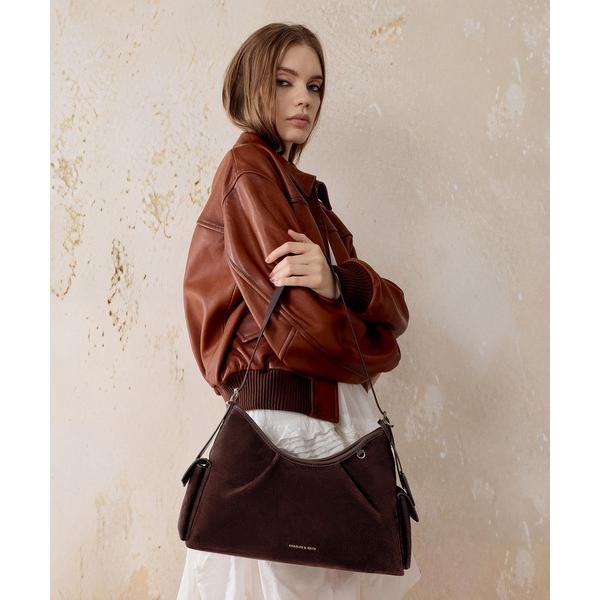 参考価格：15，899円発売時期：2025年08月コンディション：A（使用感なし）数回使用した程度で使用感が感じられないアイテム参考商品名：Khai カイ リサイクルスエードショルダーバッグ参考品番：CK2-20782668-1【商品に関す...