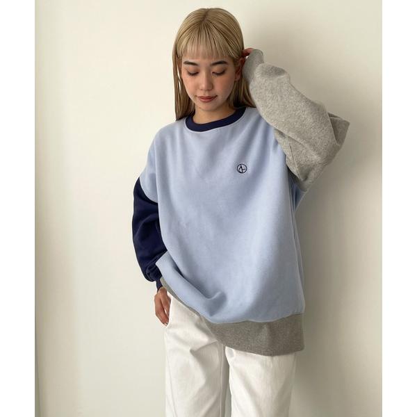 『セール実施中』参考価格：11，880円発売時期：2023年02月コンディション：B（目立つ使用感なし）使用感が少ない、または気にならないアイテム全体的：色あせ参考商品名：RCW BLUE LABEL　配色裏起毛トレーナー参考品番：231-...