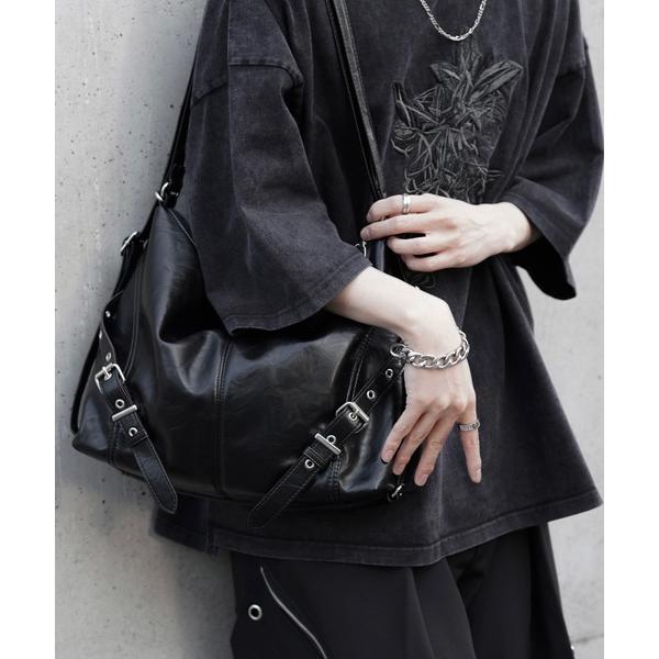 参考価格：6，930円発売時期：2025年07月コンディション：A（使用感なし）数回使用した程度で使用感が感じられないアイテム参考商品名：ベルトバックル マルチWAYデザイン ショルダーバッグ バックパック参考品番：RSG25163【商品に...