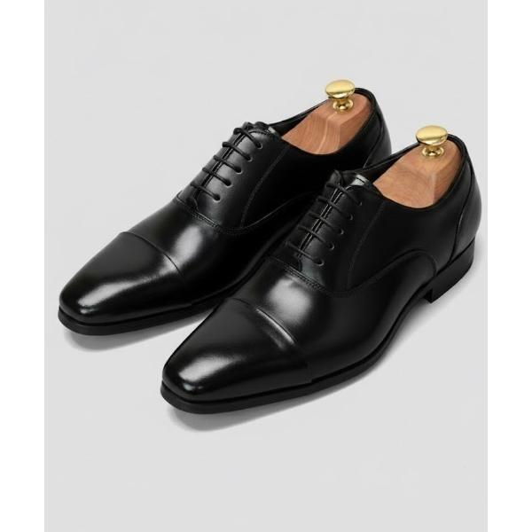 参考価格：9，900円発売時期：2023年02月コンディション：C（やや使用感あり）使用感があり、やや気になる傷や汚れがあるアイテムかかと：剥げ：擦り減り表面：履きジワ、傷参考サイズ：26cm参考商品名：本革ビジネスシューズ ストレートチッ...