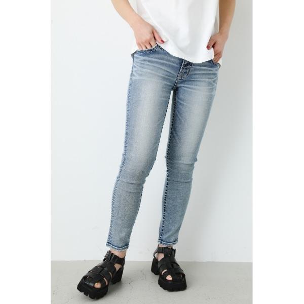 『セール実施中』参考価格：11，000円発売時期：2023年03月コンディション：A（使用感なし）数回使用した程度で使用感が感じられないアイテム参考商品名：ADDICTIVE TYPE2 スキニー参考品番：420GSR12-026B【商品に...