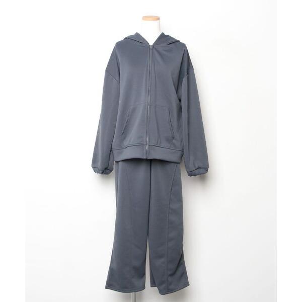 参考価格：6，380円発売時期：2025年12月コンディション：A（使用感なし）数回使用した程度で使用感が感じられないアイテム参考商品名：オーバーサイズ スウェット セットアップ 上下セット参考品番：TA1631OZOZO問い合わせ番号:1...