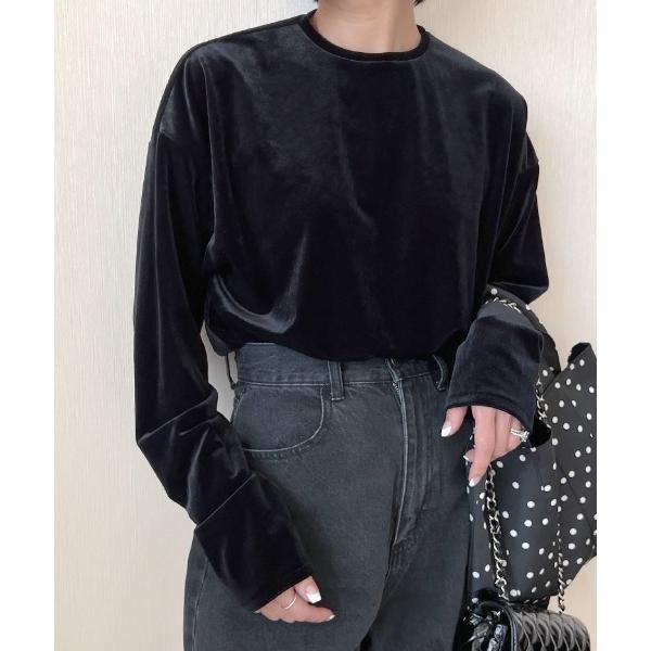 参考価格：19，800円発売時期：2023年11月コンディション：C（やや使用感あり）使用感があり、やや気になる傷や汚れがあるアイテム袖・前身頃・後身頃：汚れ全体的：保管上のにおいがします。参考商品名：ベロアクロップドロンT参考品番：CD1...