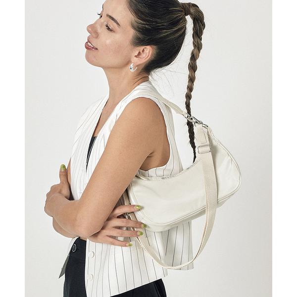 参考価格：23，650円発売時期：2024年06月コンディション：B（目立つ使用感なし）使用感が少ない、または気にならないアイテム持ち手・表面：汚れ参考商品名：SM CONV HOBO パールシャイン参考品番：3752L172【商品に関する...