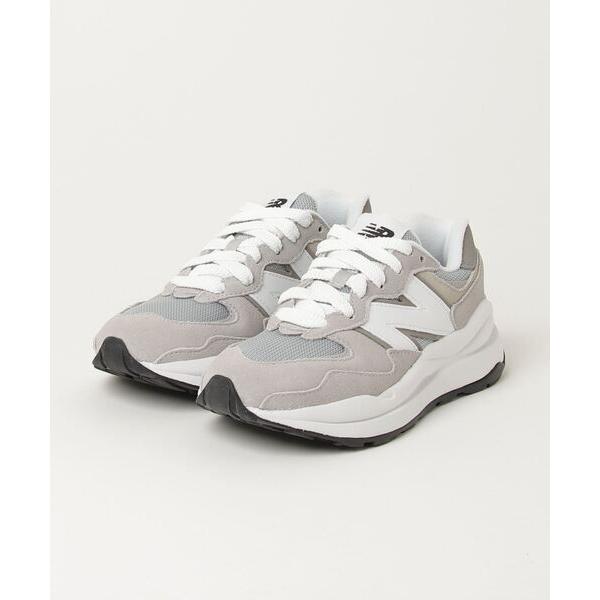 『タイムセール実施中』参考価格：15，400円発売時期：2024年03月コンディション：B（目立つ使用感なし）使用感が少ない、または気にならないアイテムソール：汚れ内側：毛玉参考商品名：＜New Balance＞M5740 CA スニーカー...