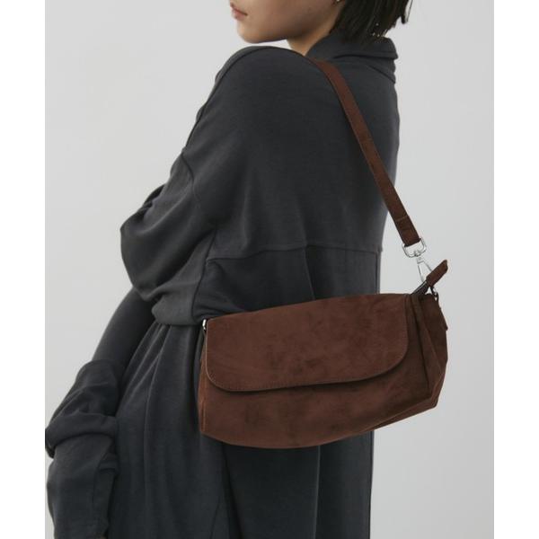 『セール実施中』参考価格：6，600円発売時期：2025年10月コンディション：A（使用感なし）数回使用した程度で使用感が感じられないアイテム参考商品名：Minimal Flap Shoulder Bag /ミニマルフラップショルダーバッグ...