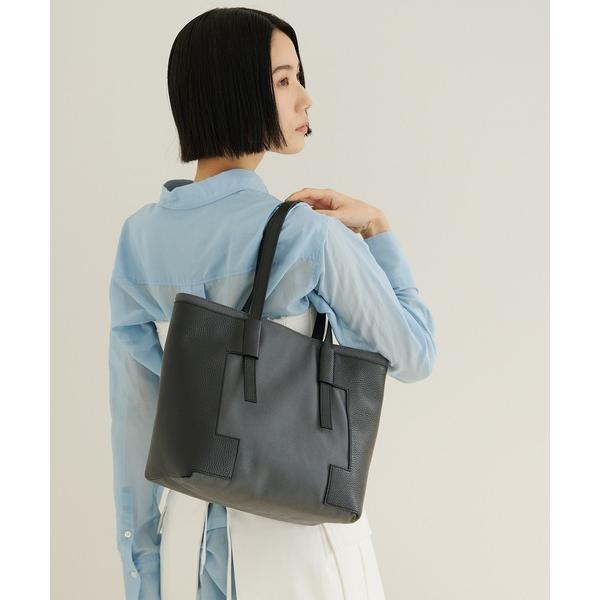 参考価格：52，800円発売時期：2023年11月コンディション：B（目立つ使用感なし）使用感が少ない、または気にならないアイテム表面：汚れ参考商品名：リンチェ M CORDURA/CERVO参考品番：IAC1032412A0005【商品に...