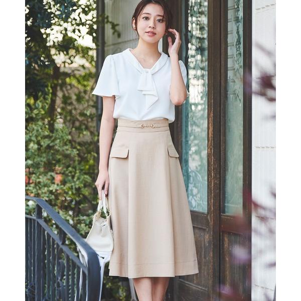 参考価格：16，500円発売時期：2023年05月コンディション：S（新品同様）タグ付きの未使用、または新品同様のアイテム付属品：タグ参考商品名：ビットデザインスカート参考品番：37233142000【商品に関する注意事項】・こちらの商品画...