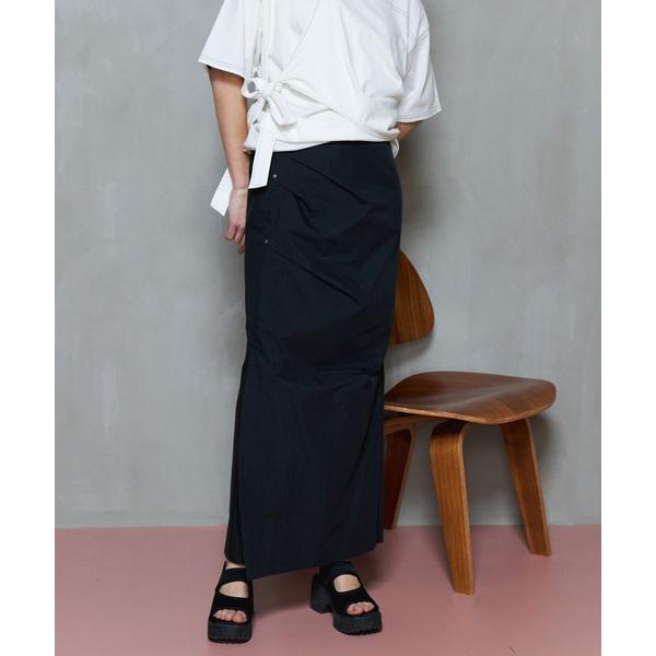 参考価格：18，920円発売時期：2025年04月コンディション：A（使用感なし）数回使用した程度で使用感が感じられないアイテム参考商品名：【25SUMMER PRE-ORDER】Side Slit Tuck Tight Skirt/サイド...