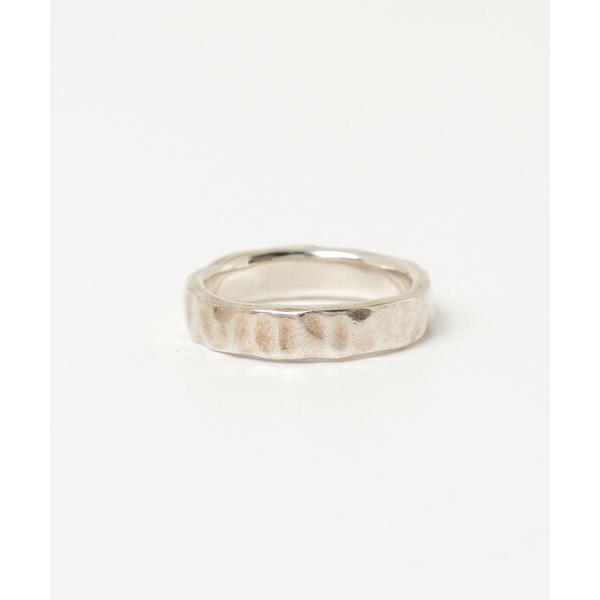 参考価格：22，000円発売時期：2017年01月コンディション：A（使用感なし）数回使用した程度で使用感が感じられないアイテム参考商品名：SILVER925たたき加工リング(細)/メンズ/レディース/ペアリング参考品番：1603-AR84...