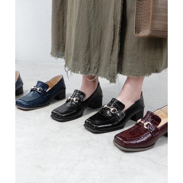 参考価格：6，490円発売時期：2023年04月コンディション：D（傷・汚れあり）傷や汚れがあるが使用には問題ないアイテム内側：剥げ全体的：汚れ表面・かかと：履きジワつま先・かかと：擦り減り参考商品名：スクエアトゥビットヒールローファー参考...