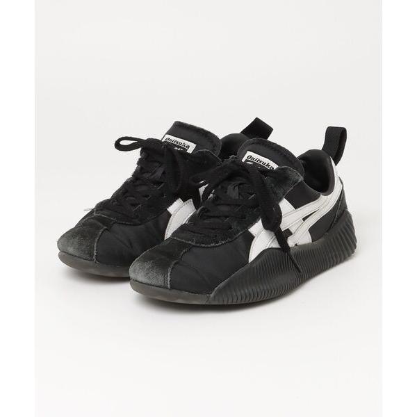 『セール実施中』参考価格：17，600円発売時期：2021年03月コンディション：B（目立つ使用感なし）使用感が少ない、または気にならないアイテム全体的：汚れ表面：色あせ、履きジワソール：擦り減り参考商品名：ACROMOUNT / アクロモ...