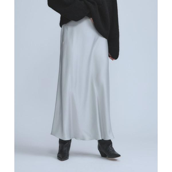 参考価格：29，700円発売時期：2023年04月コンディション：B（目立つ使用感なし）使用感が少ない、または気にならないアイテム内側：汚れ参考商品名：Chaos(カオス)/リベールサテンロングスカート参考品番：943170【商品に関する注...