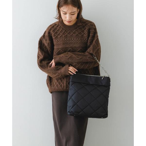 参考価格：15，400円発売時期：2023年05月コンディション：B（目立つ使用感なし）使用感が少ない、または気にならないアイテム表面：汚れ参考商品名：hun RODE SKO　Quilting middle参考品番：XH36-2AW400...