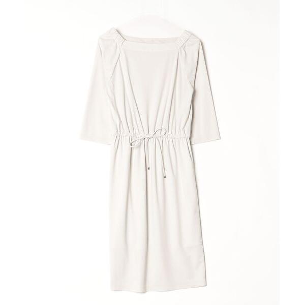 『タイムセール実施中』参考価格：23，100円発売時期：2017年03月コンディション：S（新品同様）タグ付きの未使用、または新品同様のアイテム付属品：タグ参考商品名：ダブルクロスオフショル風ネックワンピース参考品番：3101-62036Z...