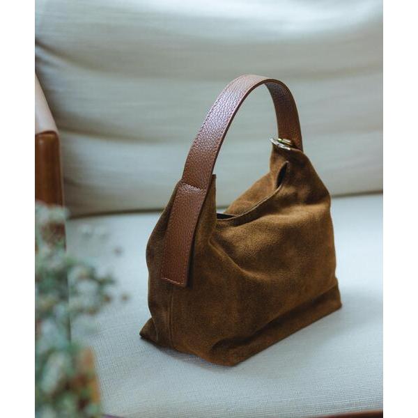 『セール実施中』参考価格：16，500円発売時期：2025年09月コンディション：A（使用感なし）数回使用した程度で使用感が感じられないアイテム参考商品名：AULENTTI　2WAYスエードショルダーバッグ参考品番：LWA6-DI3605C...