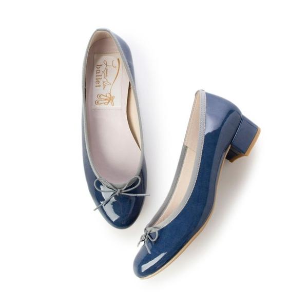 『セール実施中』参考価格：9，680円発売時期：2023年08月コンディション：C（やや使用感あり）使用感があり、やや気になる傷や汚れがあるアイテム表面：履きジワ、傷内側：汚れかかと：擦り減り参考商品名：RainyDay ラウンドトゥヒール...