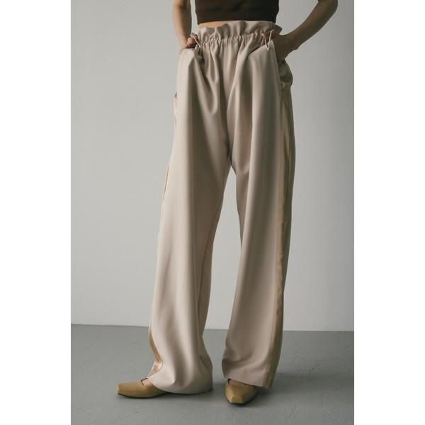 参考価格：8，250円発売時期：2024年08月コンディション：B（目立つ使用感なし）使用感が少ない、または気にならないアイテム前身頃：汚れ参考商品名：サイドラインドロストパンツ参考品番：500HAS31-3701【商品に関する注意事項】・...