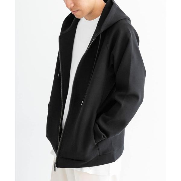 『セール実施中』参考価格：12，100円発売時期：2023年07月コンディション：B（目立つ使用感なし）使用感が少ない、または気にならないアイテム全体的：色あせ参考商品名：ダンボールZIPパーカー参考品番：UR36-11M004【商品に関す...