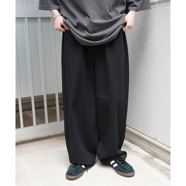 『セール実施中』参考価格：6，490円発売時期：2023年08月コンディション：B（目立つ使用感なし）使用感が少ない、または気にならないアイテム全体的：色あせすそ周り：ほつれ参考商品名：ヴィンテージメイク レトロライク カラーデニム / ベ...