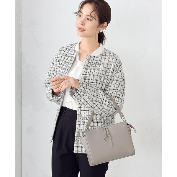 『セール実施中』参考価格：5，899円発売時期：2024年01月コンディション：A（使用感なし）数回使用した程度で使用感が感じられないアイテム参考商品名：【セレモニー】 ロゴプレート ミニショルダー参考品番：95-20BG20-204【商品...