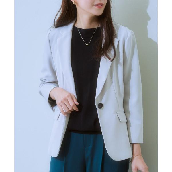 『タイムセール実施中』参考価格：6，590円発売時期：2024年03月コンディション：B（目立つ使用感なし）使用感が少ない、または気にならないアイテム首周り・袖口：汚れ参考商品名：洗えるストレッチダブルクロス7分袖テーラードジャケット参考品...