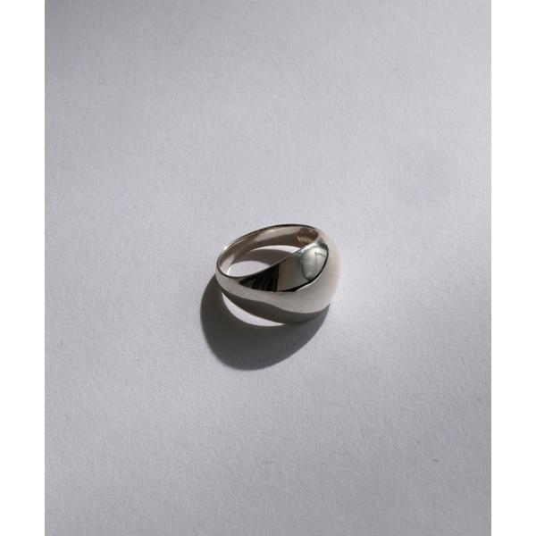 参考価格：15，400円発売時期：2024年04月コンディション：B（目立つ使用感なし）使用感が少ない、または気にならないアイテム表面：汚れ、傷参考商品名：【SAMH by LILAS】ワイド月甲丸リング SV参考品番：2411120461...