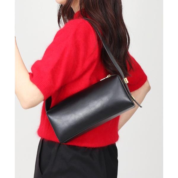 参考価格：14，300円発売時期：2024年12月コンディション：B（目立つ使用感なし）使用感が少ない、または気にならないアイテム表面・底：汚れ参考商品名：【本革】スクエア ワンハンドル ショルダーバッグ参考品番：94056【商品に関する注...