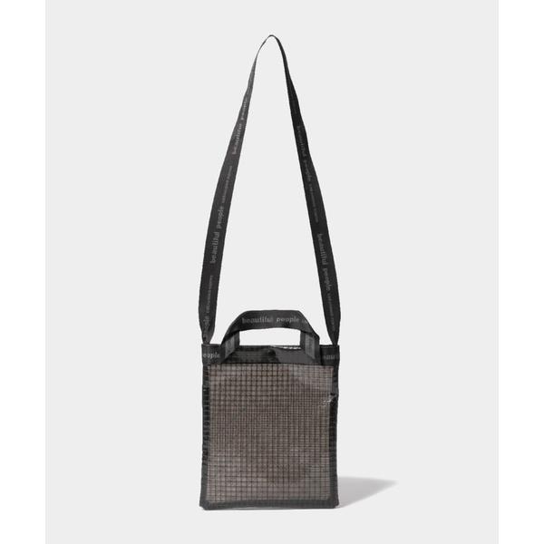 参考価格：9，900円発売時期：2023年11月コンディション：A（使用感なし）数回使用した程度で使用感が感じられないアイテム参考商品名：plaid vinyl logo    tape sacoche bag参考品番：1000611929...