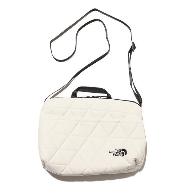 『タイムセール実施中』参考価格：6，820円発売時期：2024年07月コンディション：C（やや使用感あり）使用感があり、やや気になる傷や汚れがあるアイテム全体的：汚れ参考商品名：THE NORTH FACE Geoface Pouch / ...