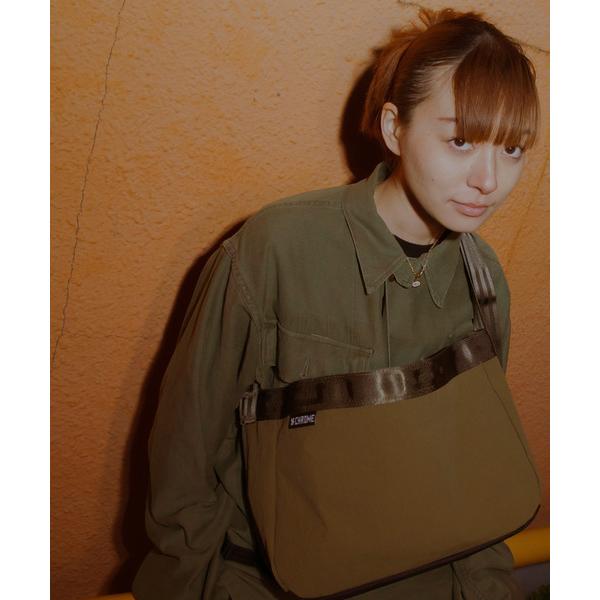 『セール実施中』参考価格：9，900円発売時期：2025年02月コンディション：A（使用感なし）数回使用した程度で使用感が感じられないアイテム参考商品名：［ CHROME / クローム ］NEWSPAPER MESSENGER SM / ニ...