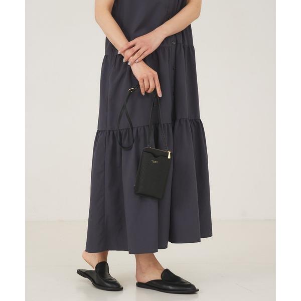 参考価格：15，400円発売時期：2023年04月コンディション：B（目立つ使用感なし）使用感が少ない、または気にならないアイテム表面：汚れ参考商品名：【VIOLAd’ORO】ADRIAスマホショルダーポシェット参考品番：324610610...