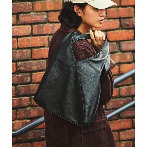 参考価格：14，850円発売時期：2025年01月コンディション：A（使用感なし）数回使用した程度で使用感が感じられないアイテム参考商品名：Firsthand/ファーストハンド Triangle Leather Marche Bag / ト...