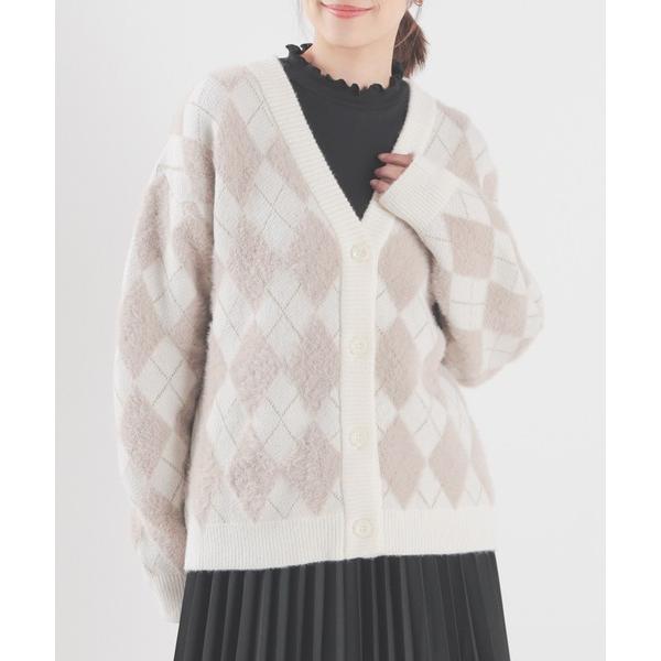 参考価格：3，980円発売時期：2024年10月コンディション：A（使用感なし）数回使用した程度で使用感が感じられないアイテム参考商品名：総柄Ｖカーデ参考品番：646-32-1382【商品に関する注意事項】・こちらの商品画像は、実物ではなく...