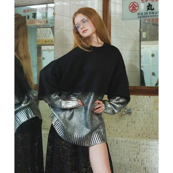 参考価格：6，930円発売時期：2024年08月コンディション：B（目立つ使用感なし）使用感が少ない、または気にならないアイテム全体的：毛玉、型崩れ参考商品名：モヘアタッチ箔プリントオーバーサイズニット参考品番：236-021-4263【商...