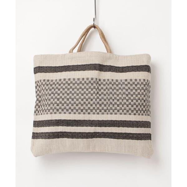 参考価格：7，700円発売時期：2025年05月コンディション：A（使用感なし）数回使用した程度で使用感が感じられないアイテム参考商品名：TARANGO / WIDE JUTE TOTE ワイドジュート トートバッグ参考品番：56-61-0...