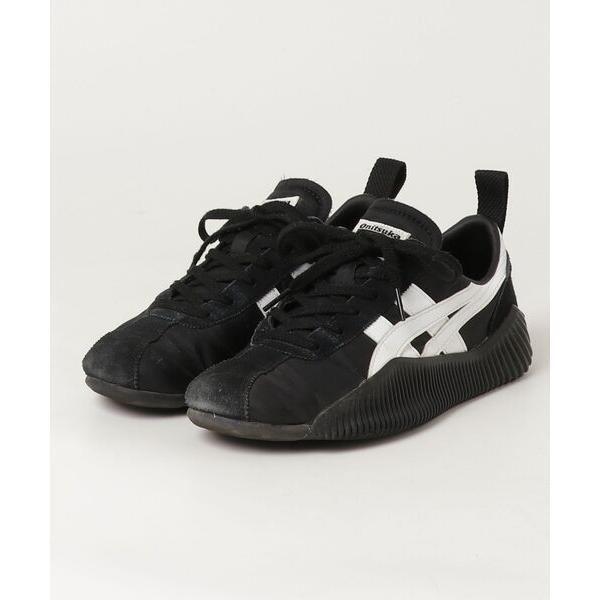 参考価格：17，600円発売時期：2021年03月コンディション：C（やや使用感あり）使用感があり、やや気になる傷や汚れがあるアイテムソール・表面：汚れつま先・かかと：擦り減り付属品：箱参考商品名：ACROMOUNT / アクロモント参考品...